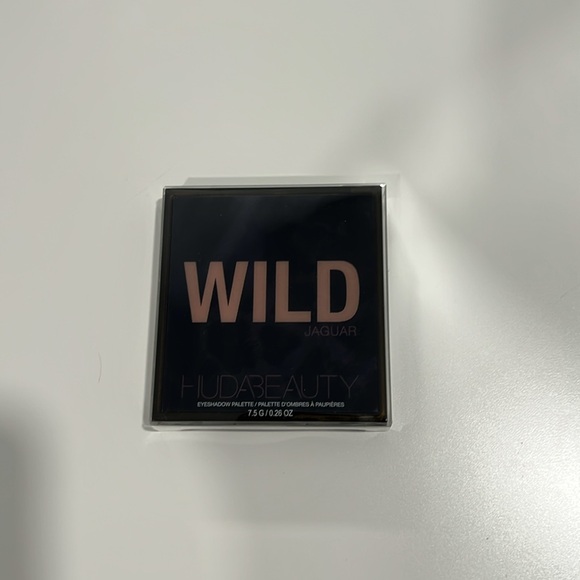 HUDA BEAUTY | Makeup | Nib Jaguar Huda Beauty Wild Obsessions Eyeshadow ...